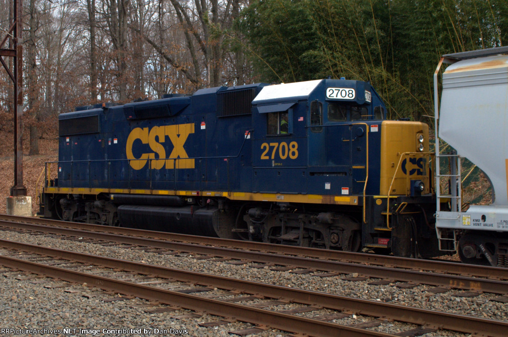 CSX GP38-2 2708 bringing up the rear on C770-26